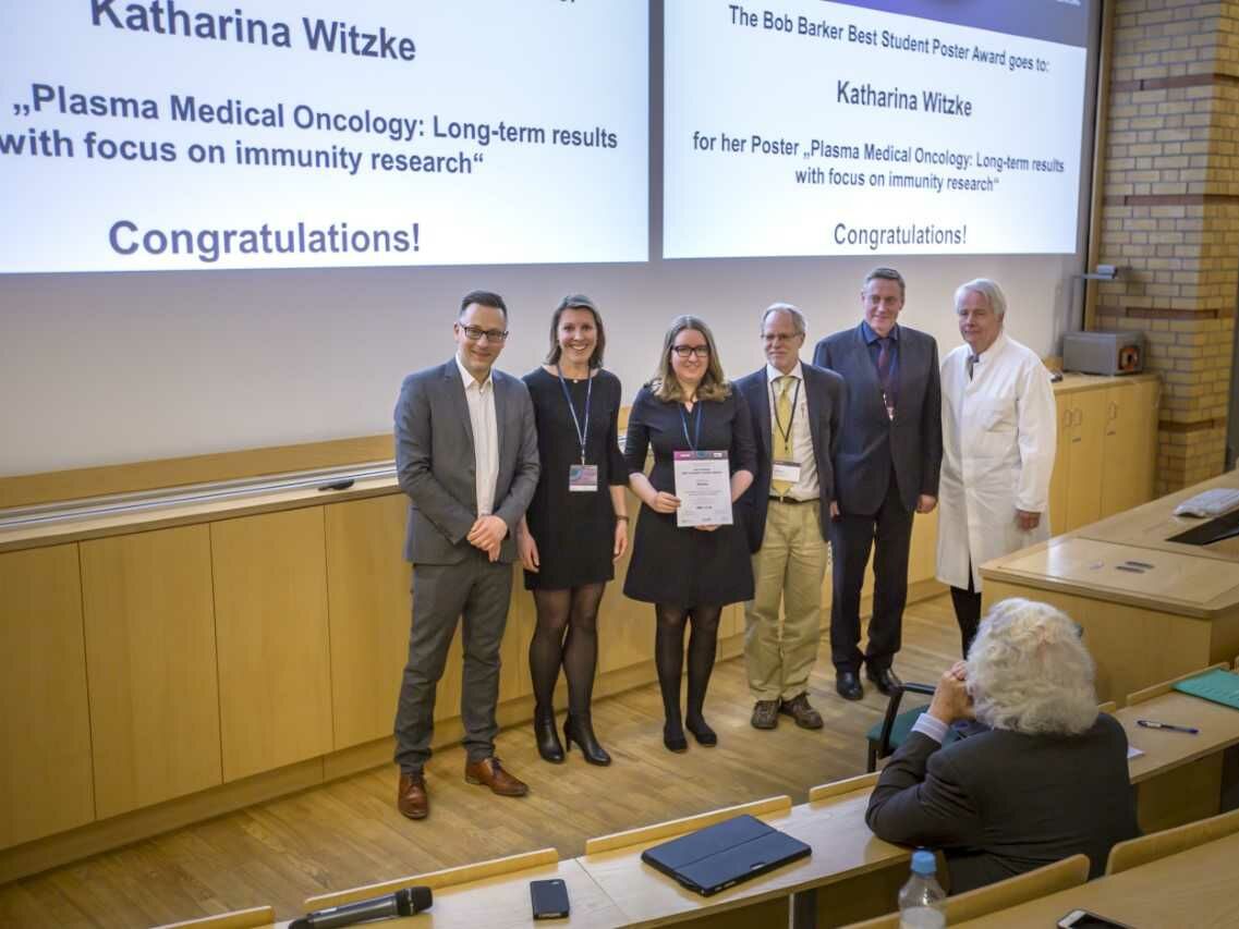 Dr. Katharina Witzke gewinnt "Bob Barker Best Paper Student Award ...